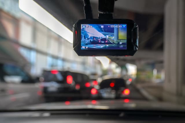 Dash Cam with GPS Tracking | Camera Tracking System | Radius