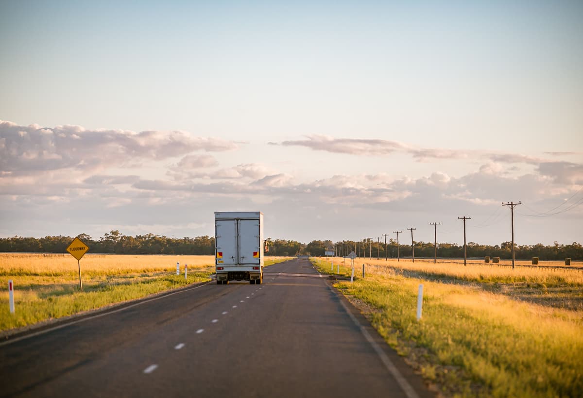 GPS Truck Tracking Software & Devices | Buy Online | Radius